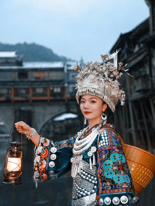 A Brief Analysis of the Miao Costume Patterns in Western Hunan - iMedia
