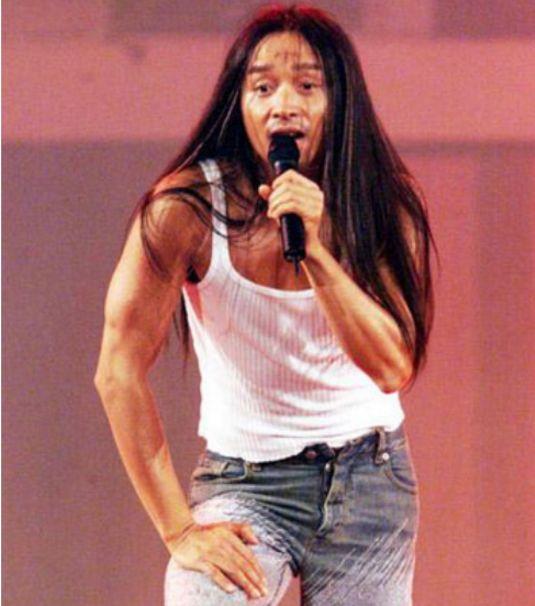 The restored version of Leslie Cheung's enthusiastic concert is online ...