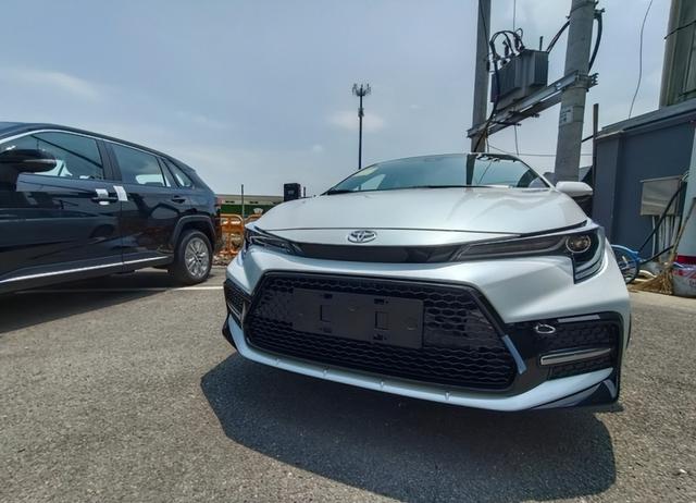 Suitable for home use, 122,800 won the Toyota Ralink, used the car for ...