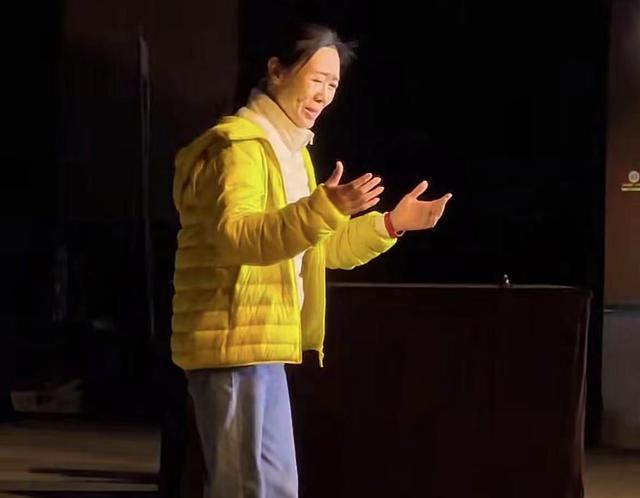 60-year-old Wu Qiong's image has changed so much that she can't be recognized, her face is ...