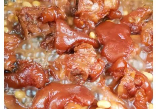 How to make braised pork trotters?Don't mess with the ingredients ...