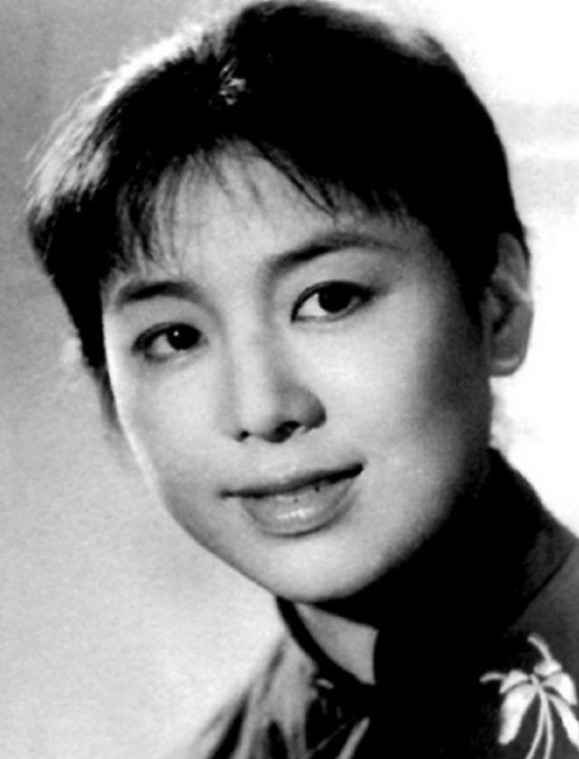 "He Lanying" in "Railway Guard": the dream lover of young men at that ...