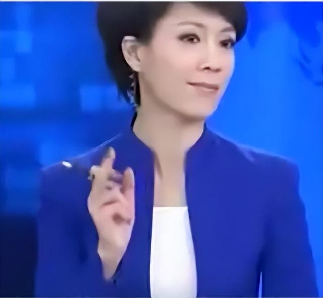 Li Wenjing: Wearing wigs for more than 10 years, persisting with her ...