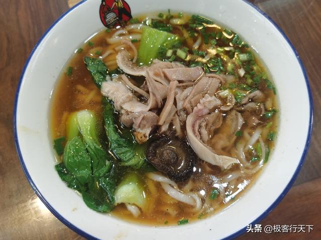 There is a rice noodle street in Changsha, hidden in Jiucaiyuan Road ...