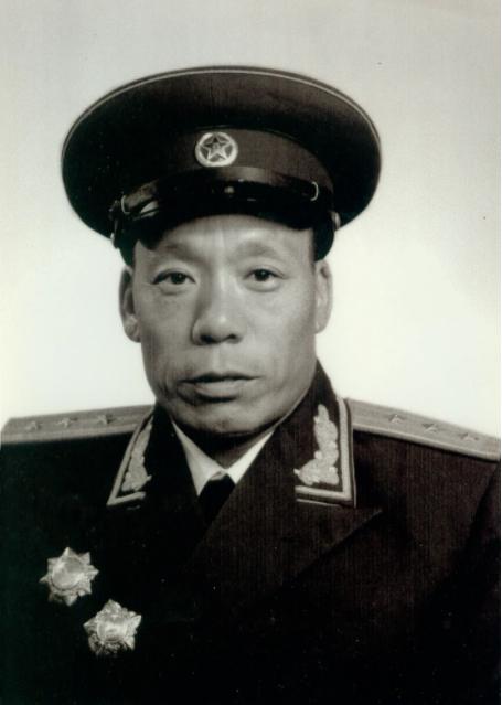 When Zhang Wannian was the commander of the Tiejun division, who was ...