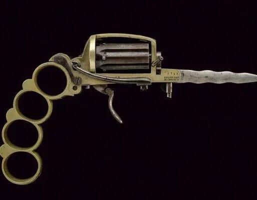 Strange Weapon ① - iMedia