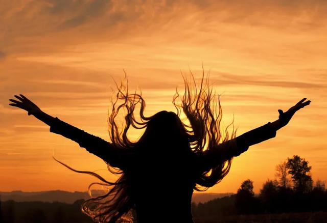 In 2022, the red luan star moves, secret love becomes clear love, love ...