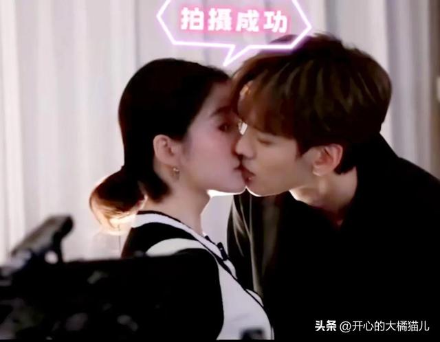Zhang Xueying and Bi Wenjun performed double love, the little assistant fell in love with the ...