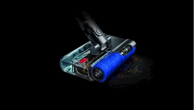 Dyson wet and dry all-round scrubbing vacuum cleaner world premiere ...