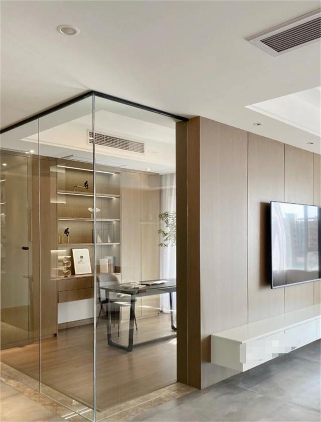 This family: Replace the living room with glass instead of solid walls ...