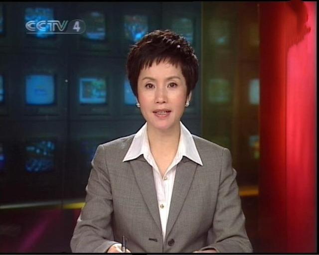 Xu Li, a well-known CCTV anchor, returned to CCTV to record programs ...