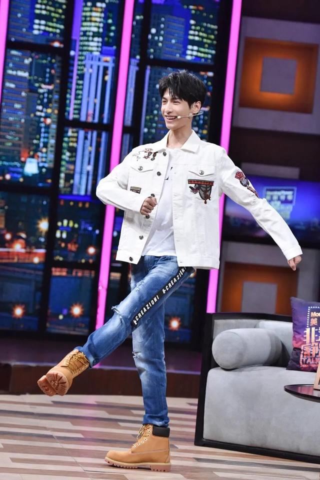 In addition to being an actor, Luo Yunxi used to be a ballet dancer ...