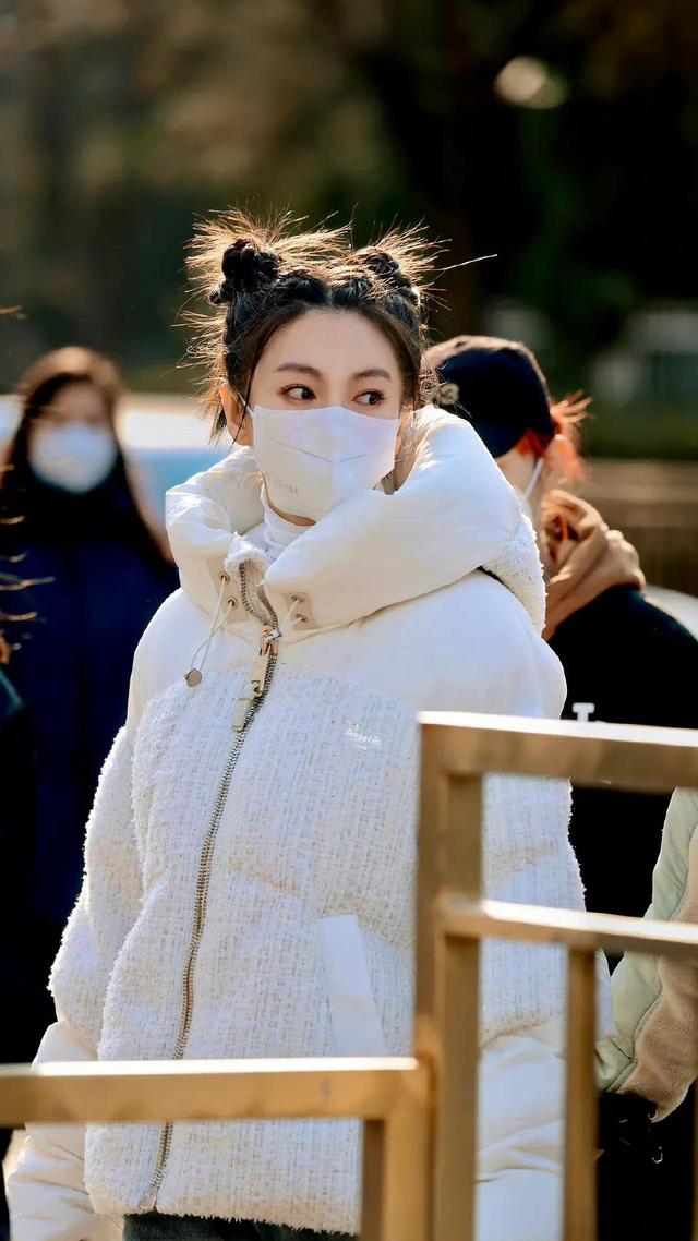 CCTV Spring Festival Gala in the Year of the Rabbit for the second time ...