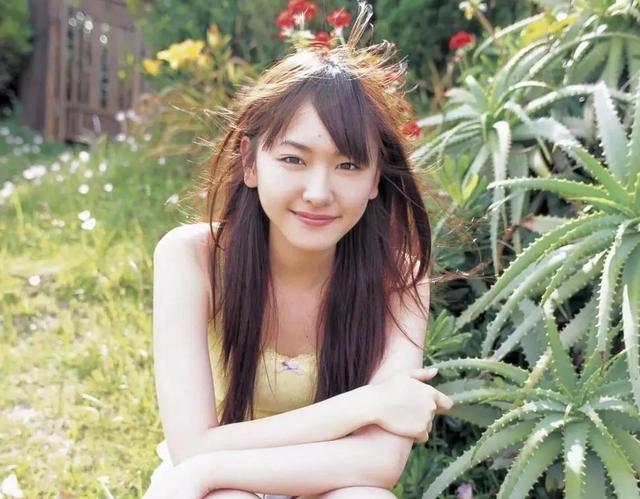 Japanese female artist Aragaki Yui (2) - iMedia