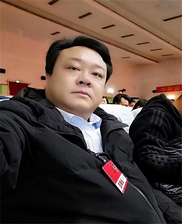 Painter Liu Hualiang - Inheriting the Essence of Painting and ...