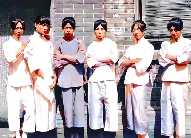 Old photo: Empress Yehenara Jingfen of Guangxu, swimming champion in ...