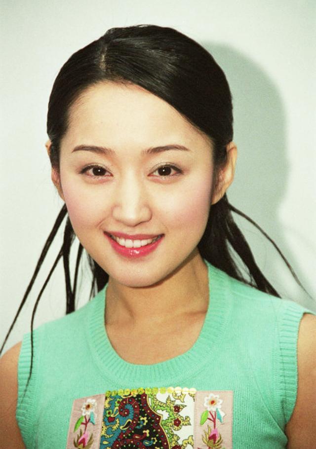 52-year-old Yang Yuying was exposed to a recent photo, and her belly is ...