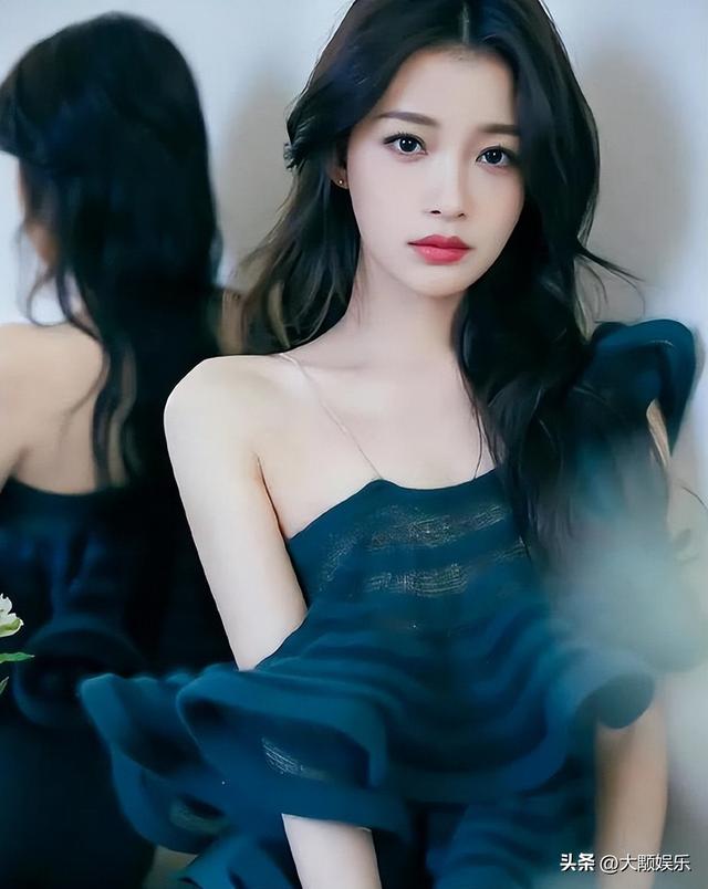 After Sun Yi's divorce, her career has become more and more exciting ...