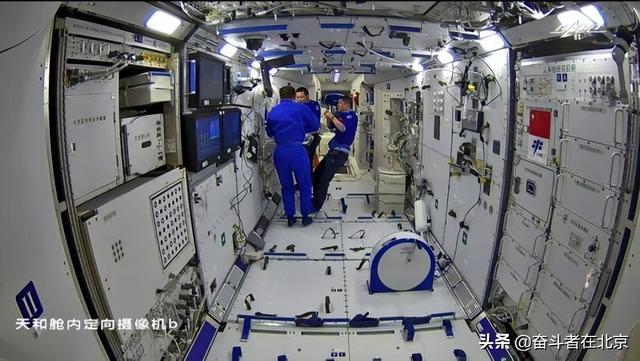 There is no air in space, so where does the oxygen that astronauts ...