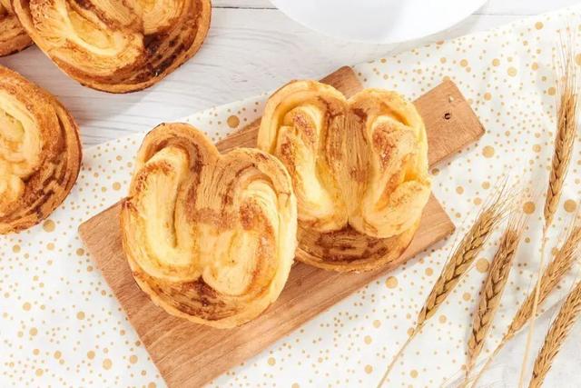 The classic in Shanghai afternoon tea - Butterfly Crisp - iMedia