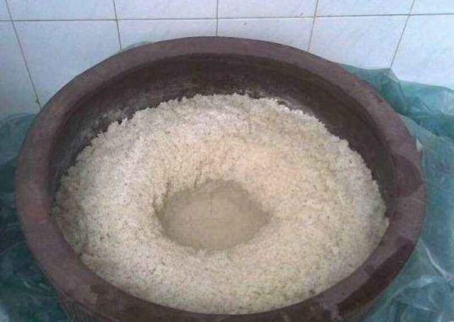 What does "wine" in "dimples" mean? - iMedia