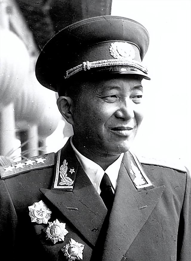 In 1978, Hua Guofeng wanted to inspect the navy, why did Luo Ruiqing ...