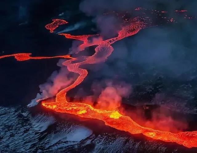 Go deep into the interior of a thousand-year-old volcano!Ride a 30 ...