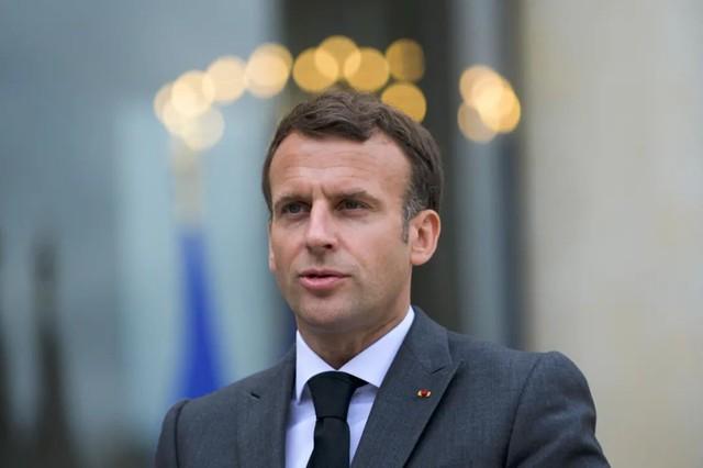 The difference between the French president and his wife is 24 years ...