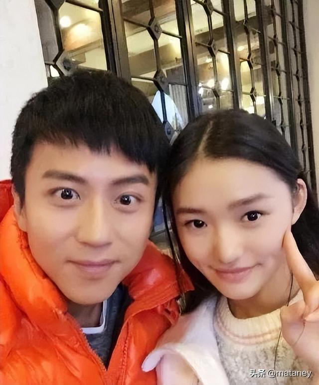 When filming [Mermaid], Lin Yun and Deng Chao played the "kiss" scene in the play, with superb ...