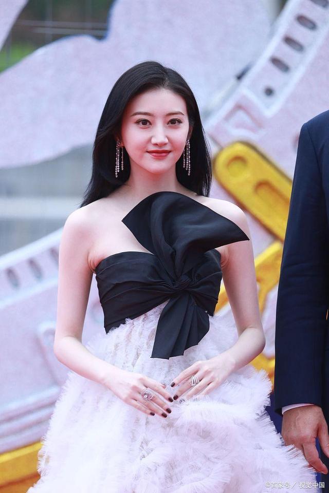 34-year-old Jing Tian didn't mention a word! The victim of the Zhang Jike incident, break up to ...