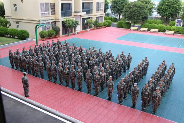 Pre-service training starts the first experience of the military camp ...