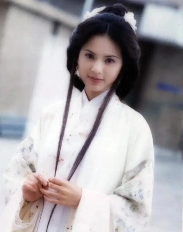 Li Ruotong doesn't like Wang Yuyan?She has no character at all, she just stares blankly at the ...