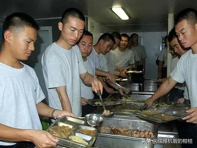 How does the cooking class in the army taste like? - iMedia
