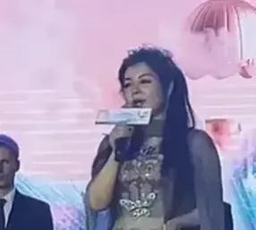 Yu Wenhong's photo is too far away! - iMedia