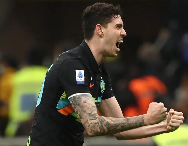 Inter - Bastoni sets return date for his ankle injury: Champions League ...