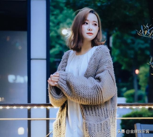 The beautiful reporter Zeng Ying who shed tears for Abe revealed her ...