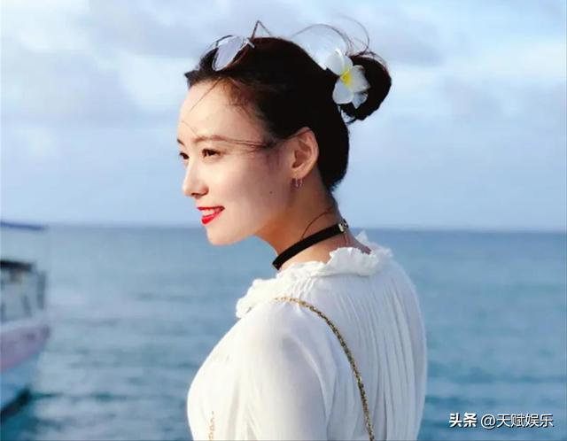 Look at the photo of film and television actress Lin Yuan in the 38 ...