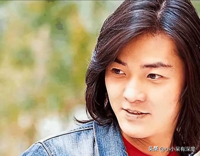 Ekin Cheng's wife appeared without makeup and fell into his arms with a ...