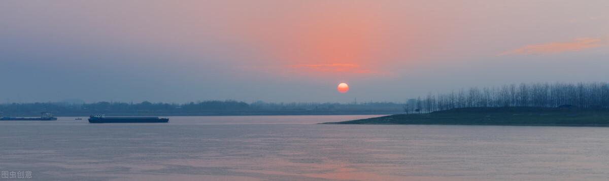 "The Long River in the World" tells the story of Emperor Kangxi's ...