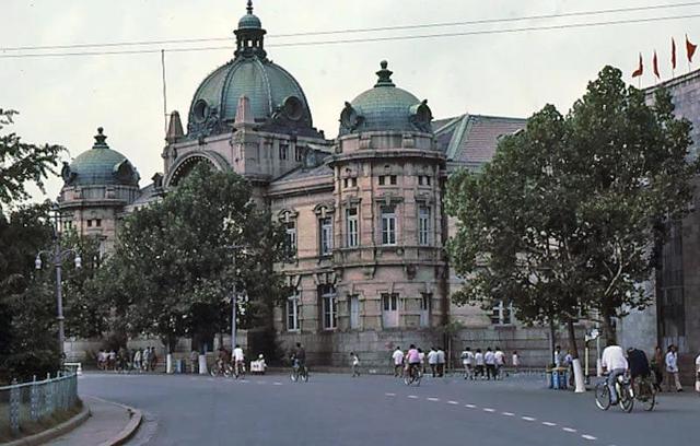 Old photo: My hometown Dalian, 1983 - iMedia