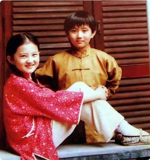 Famous child star Ye Jing: When she grows up, she keeps making ...