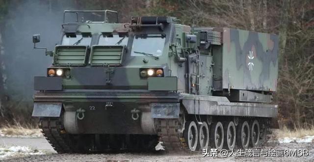 German multiple-barrel rocket launcher "Mars-2" in Ukraine - iMedia