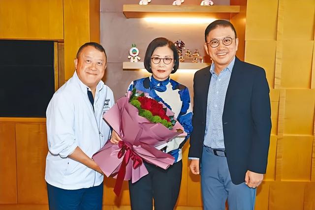 It is the first time that a Hong Kong artist has won this honor, and my ...
