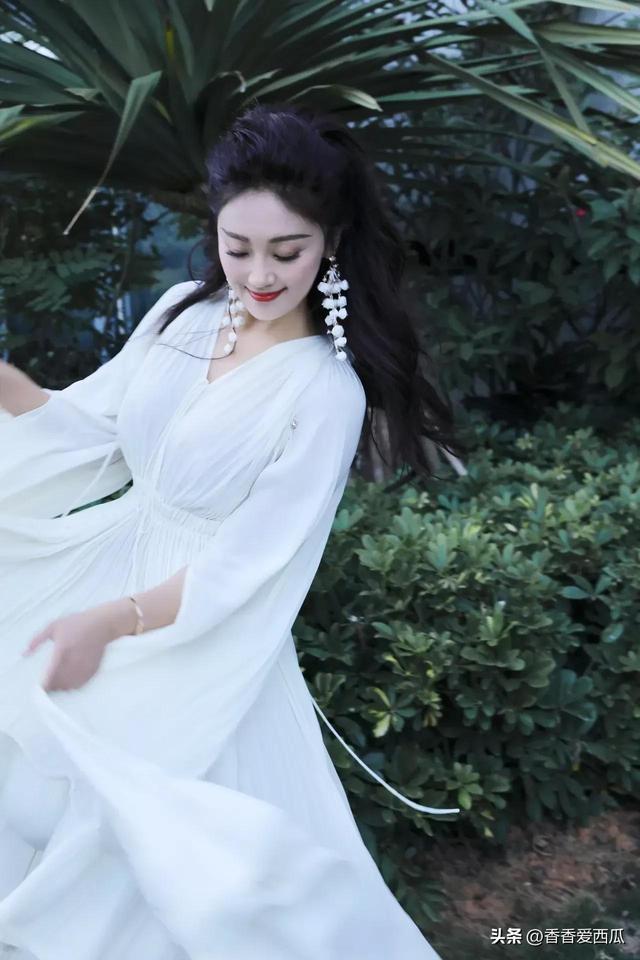 Both talented and beautiful Wang Xiaowei - iMedia