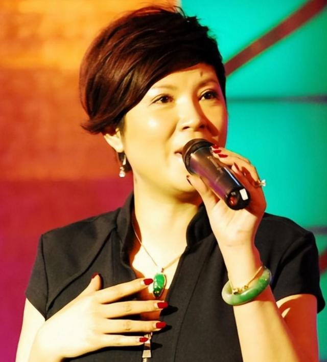 Hang Tianqi: Her first-married husband cheated on her, and her foreign ...