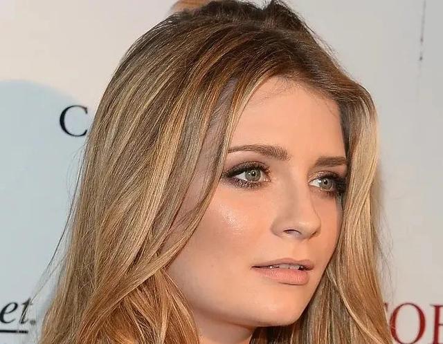 "Wooden Beauty" Mischa Barton's 5 large-scale works sharing - iMedia