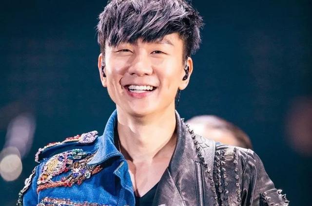 "Changing Singers Special" "Walking CD" JJ Lin, a dreamer who lives up ...