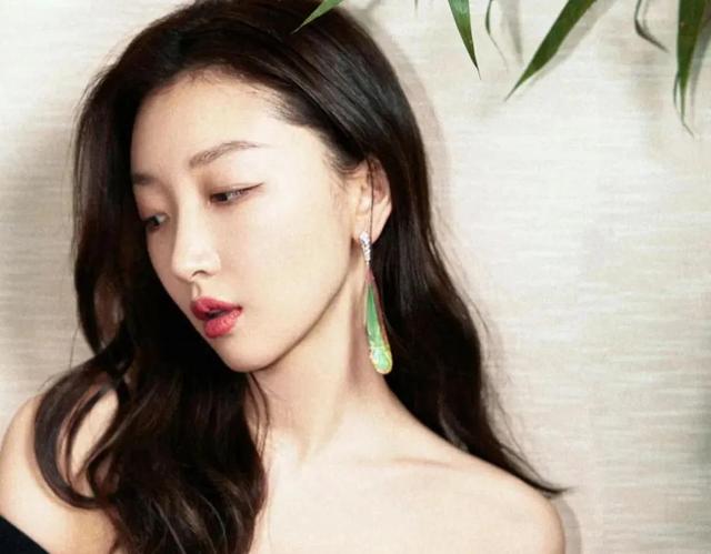 Little Gossip, Yang Mi, Zhou Dongyu, Wu Lei - iMedia