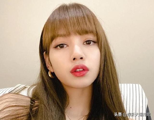 BLACKPINK member Lisa is not only a goddess with superb dancing skills ...