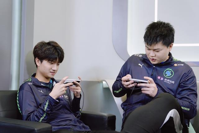 Highlights of KPL April 12: DRG Triple Kill RW Man? TTG rushes to A1, Sanya five members reunite ...